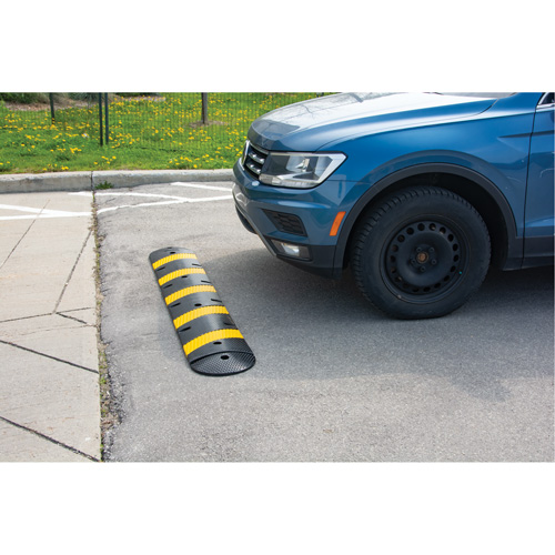 Zenith Safety Products Speed Bump Kit, Rubber, 4' L x 11" W x 2" H ...